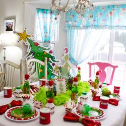 Grinch / Christmas/Holiday "Grinch Kiddie Table (2019)" | Catch My Party