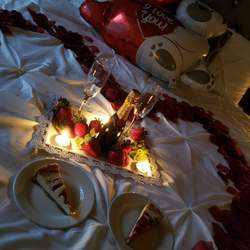 Valentine's Day / Valentine's Day "Valentine's Day Romantic Setup for ...