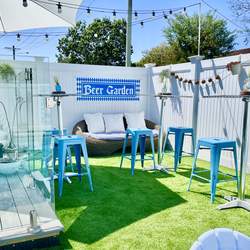 Oktoberfest beer garden party / Oktoberfest "Oktoberfest party" | Catch ...